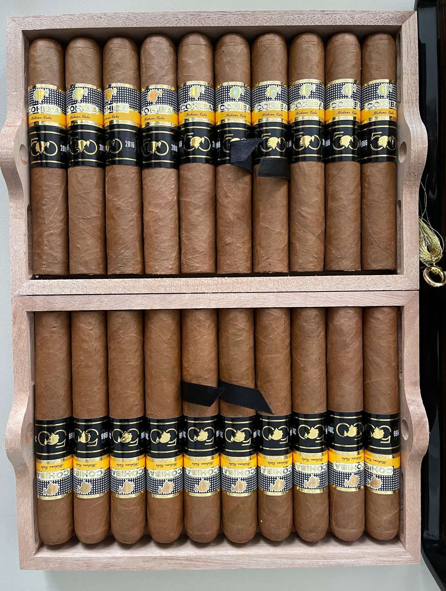 Cohiba Majestuoso 1966 Humidor Cohiba 1966 2016 Humidor Of 20 Cigars cohiba-majestuoso-1966-humidor-cohiba-1966-2016-humidor-of-20-cigars